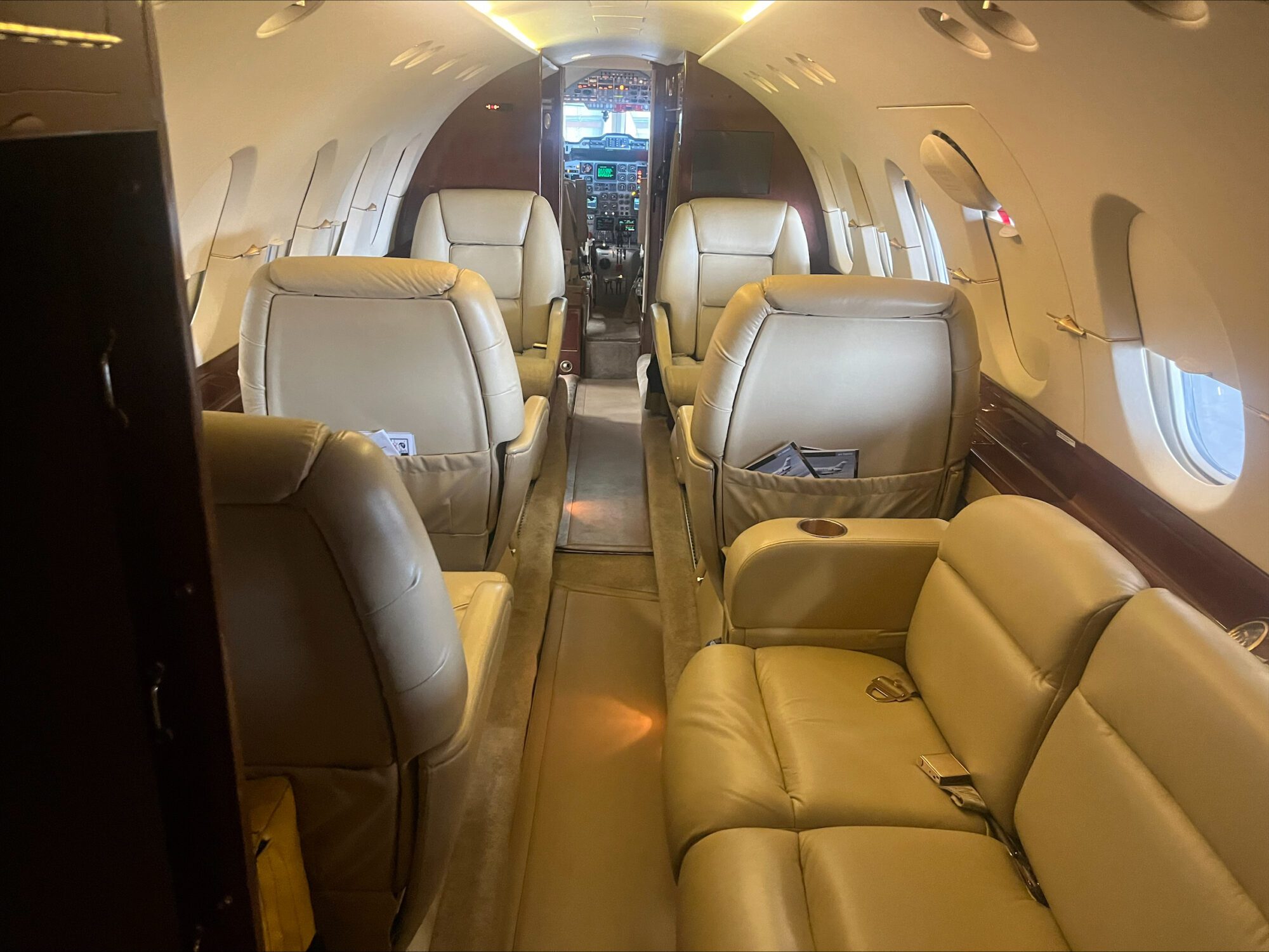 Hawker 800XP | Jet Access